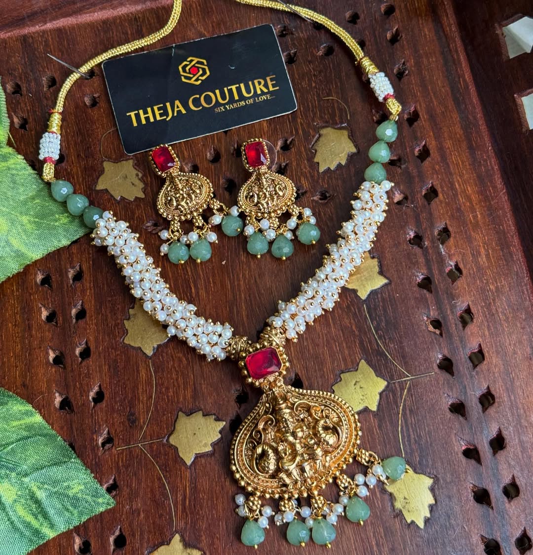 Antique white pearls Lakshmi necklace. – Theja Couture